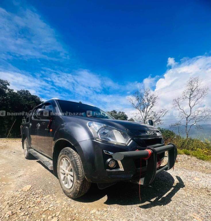 Isuzu highlander 2021 model for Rs.3800000 - Hamrobazar